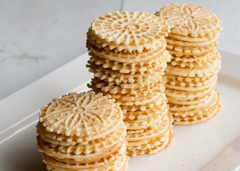 10 Best Pizzelle Makers – See Our Top Picks for 2021 - CookNovel.com
